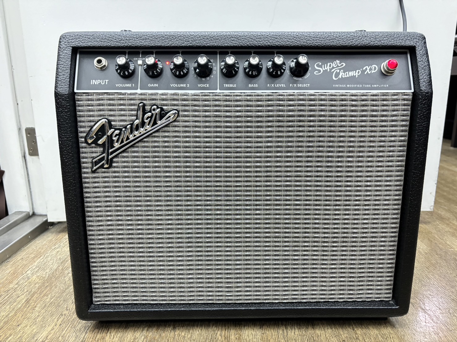 FENDERの小型チューブアンプ、SUPER CHAMP XD（中古）の紹介！ | スタッフブログ | 難波の楽器店テイクオフ(TAKE ...